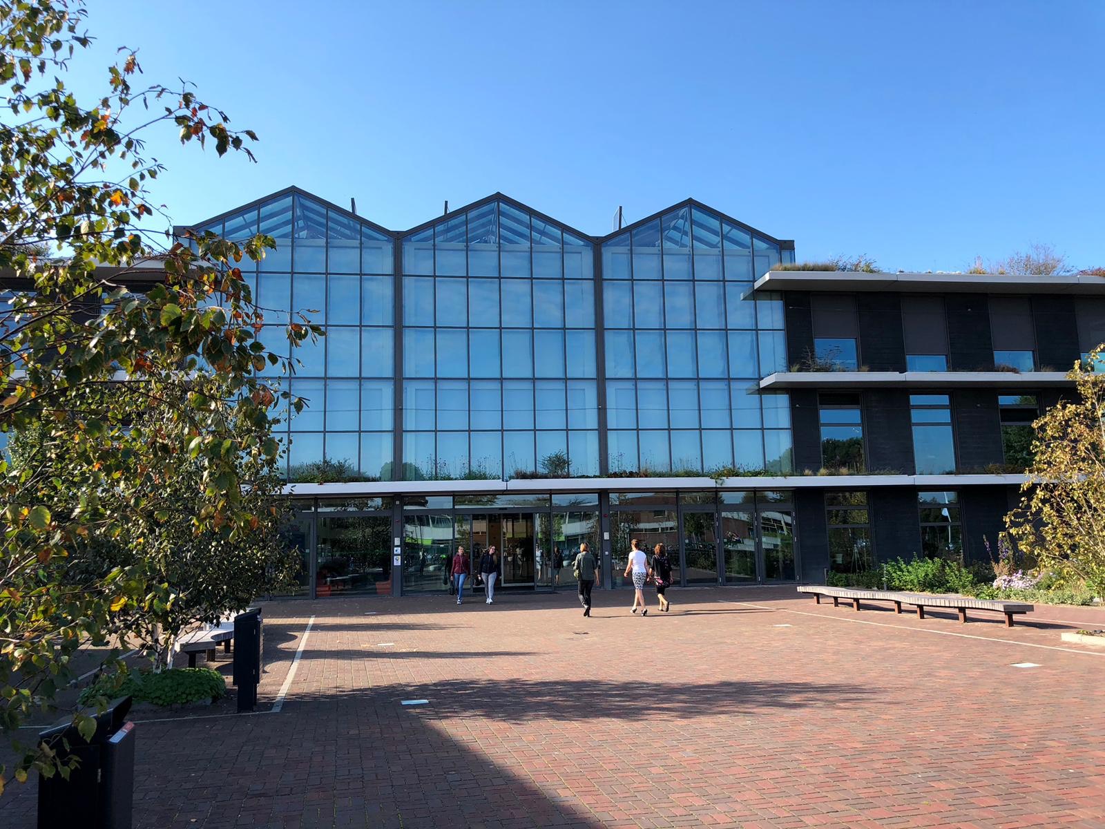 CNB.nl | Studenten Clusius College gaan voor Feestelijk en Instagrammable